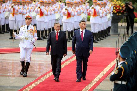 China offers Vietnam railway loans, technology; shows off its high ...