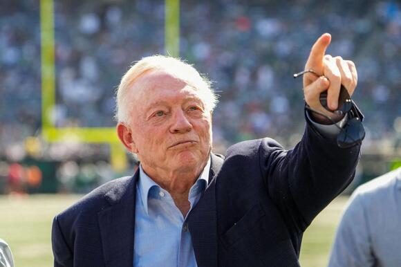Cowboys Owner Jerry Jones Responds to Criticism From Micah Parsons: ‘I ...