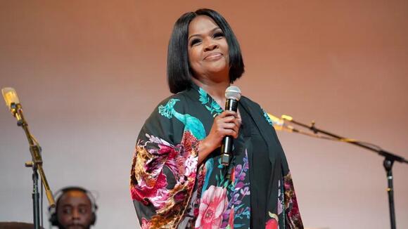 Gospel Superstar CeCe Winans Talks Lifting Up Others, Turning 60 and ...