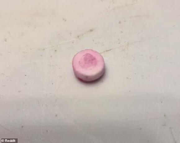 I couldn't figure out why I had a small pink smiley face in my washing ...