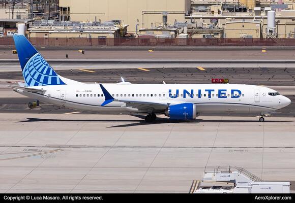 United Flight UA2005 Diverted After Passenger Attempts to Access ...