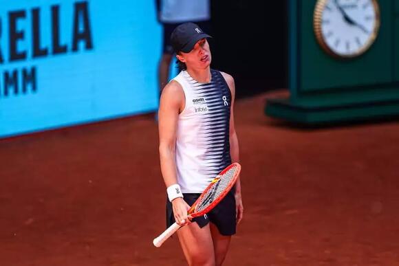 Iga Swiatek’s French Open Exit Leaves Fans Heartbroken as Alarming ...