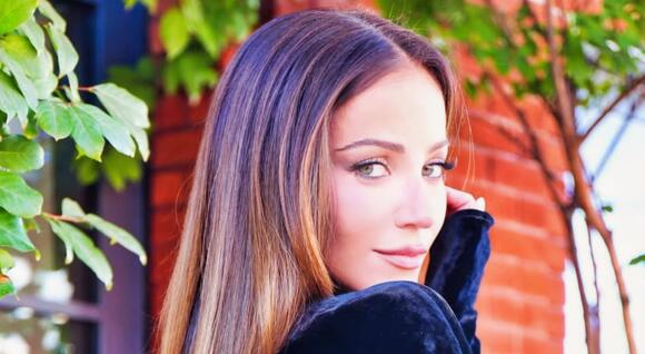 Kay Adams Set Social Media On Fire With Her Spicy Bathtub Photo - NewsBreak