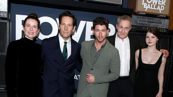 Paul Rudd has controversial take on airplane mode - NewsBreak