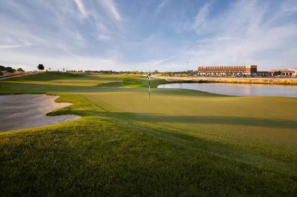 Back Nine Indoor Golf to Open Cedar Rapids Location - NewsBreak