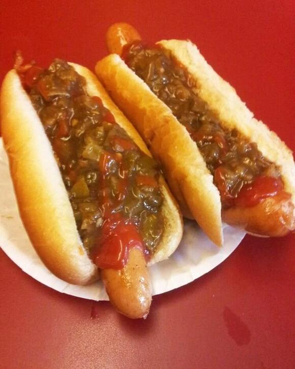 26 Legendary Hot Dog Stands Across America - NewsBreak