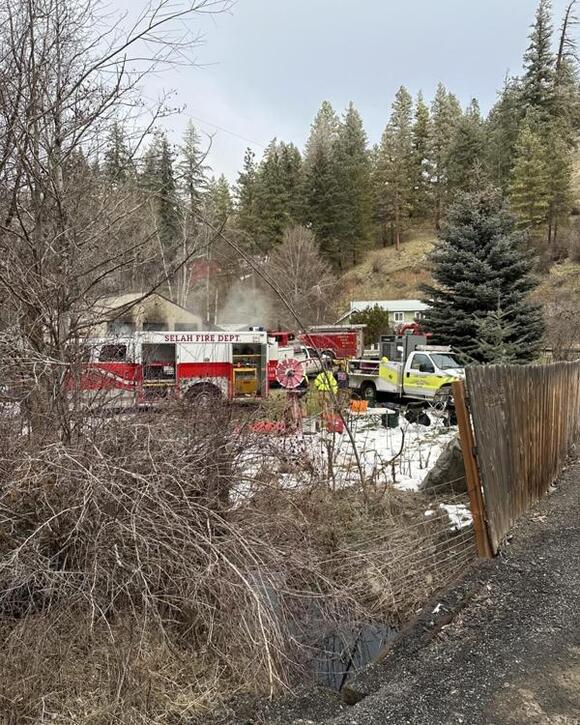 Multiple agencies respond to warehouse fire in Chinook Pass area ...