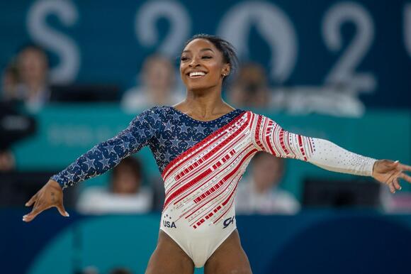 Simone Biles Reveals Health Scare That Left Her Fighting for Her Life ...