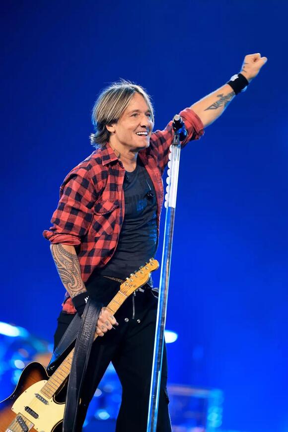 Keith Urban Fans Are Way Different in Australia Than America – This ...