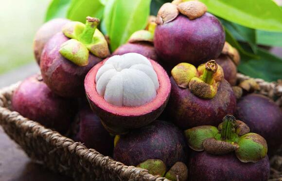 12 Strange Looking Fruits That Actually Taste Absolutely Amazing ...