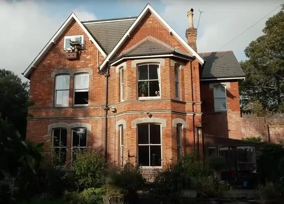 The House Where Jane Goodall Lived All Her Life - NewsBreak