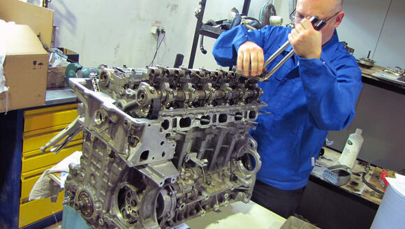 7 Car Engines That Can Easily Survive 300,000 Miles—and Keep Going ...