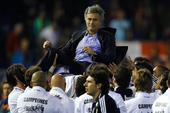 José Mourinho refuses to guarantee Benfica future amid links to Real ...