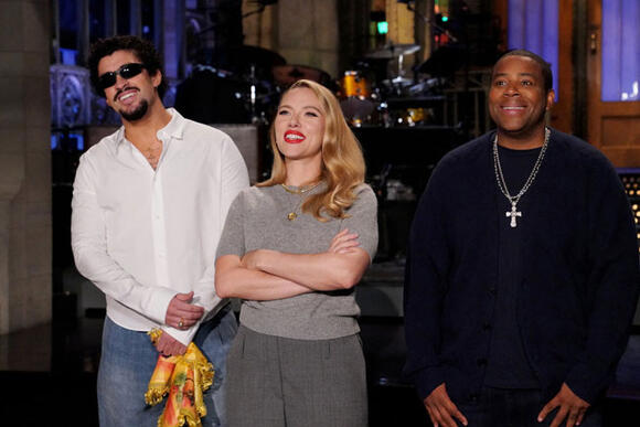 The Internet Is Losing It After Bad Bunny Is Caught Looking At Scarlett ...