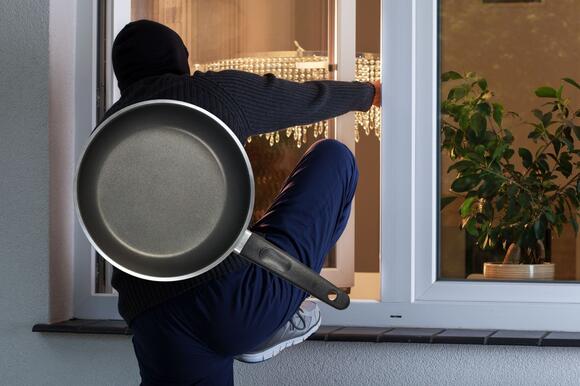 Man Repels A Home Intruder With Nothing But A Frying Pan - NewsBreak