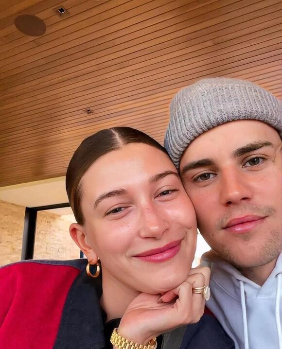 Hailey Bieber's Net Worth In 2025: Mrs Bieber's Shocking Fortune ...