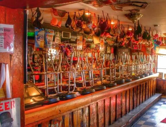 13 Upstate NY Cities; 13 Great Old-School Dive Bars! - NewsBreak