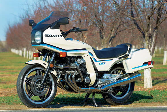 8 Vintage Japanese Motorcycles Now Worth More Than New Cars - NewsBreak
