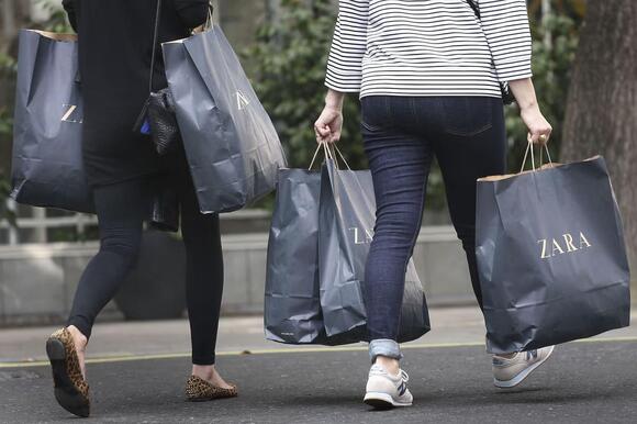 Consumer confidence in economy falls to lowest point this year - NewsBreak