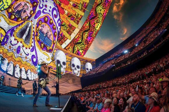 Kenny Chesney Teases Big Changes For 2026 Vegas Shows At Sphere: “Half ...