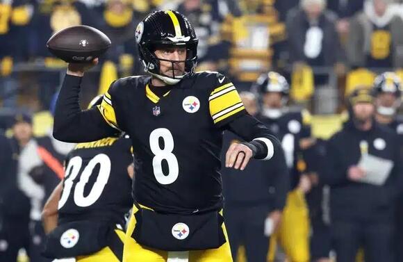 Pittsburgh Steelers Bring In Aaron Rodgers Favorite Target From 2020 ...