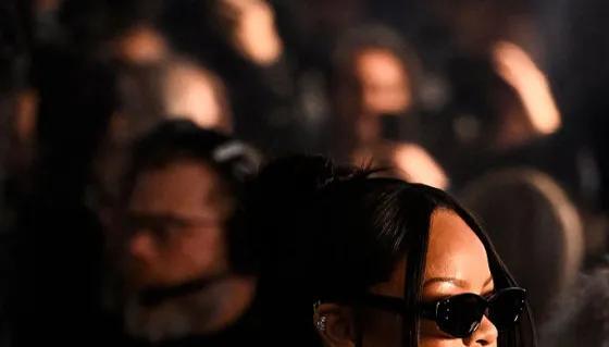Rihanna Makes History With Eighth Diamond-Certified Song - NewsBreak