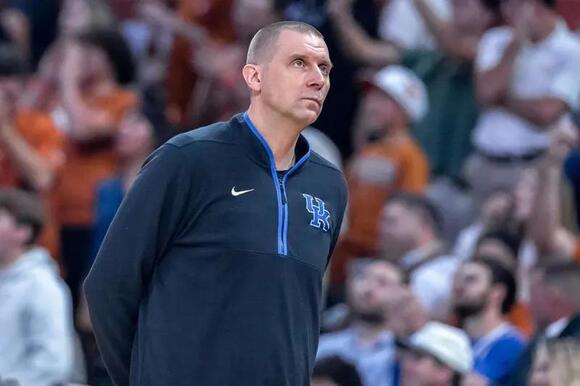 Kentucky Fans Lose Patience After Mark Pope Announces Yet Another ...
