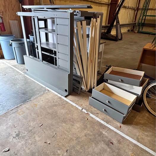 🎁 Freebies Up for Grabs in Beaufort — Furniture & Moving Supplies ...