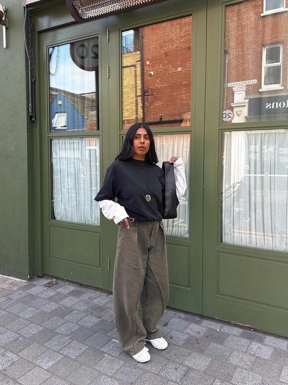 Khaki Is Set to Be One of 2026's Biggest Colour Trends—5 Sleek Shades ...