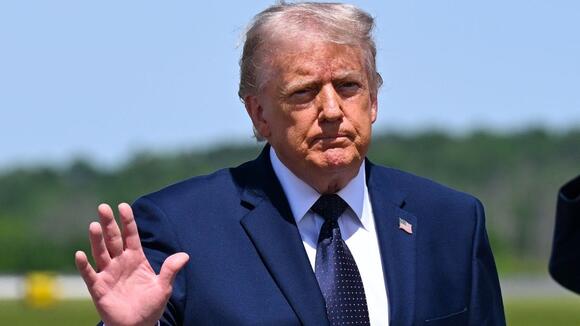 Donald Trump Says Iran Deal Would Be ‘Exact Opposite’ of Obama Nuclear ...