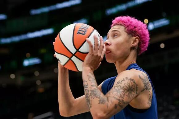 Natisha Hiedeman Bids Farewell to Lynx as Minnesota Faces Backcourt ...