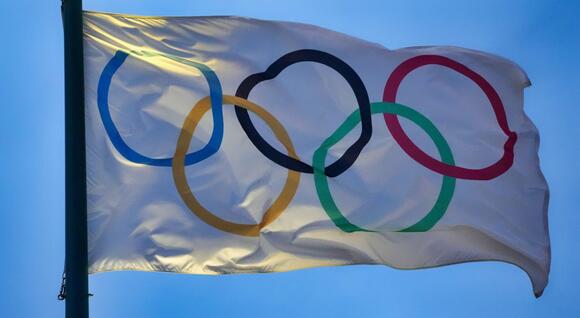 Olympic Medalist Tragically Dies After Getting Struck by Lightning ...