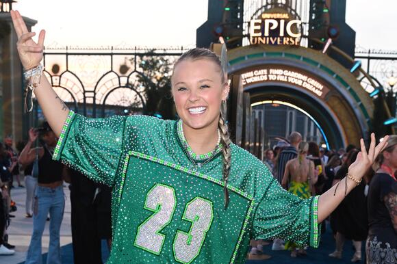 JoJo Siwa's Name Change - NewsBreak