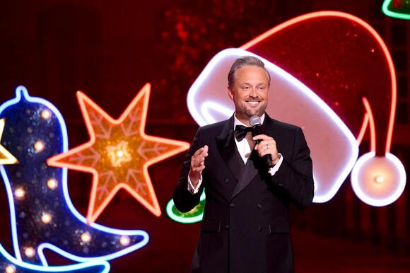 ABC Confirms New Game Show Hosted by Nate Bargatze - NewsBreak