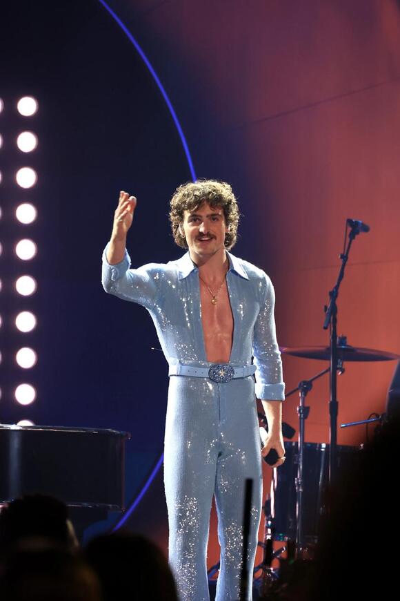 Benson Boone apologizes for grabbing his crotch after Grammys 2025 performance: ‘Extremely ...