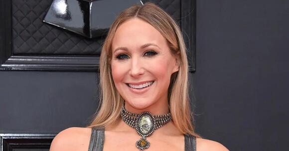 'I Think I Cried': Nikki Glaser Admits to Being 'Hurt' by Brutal Pete ...