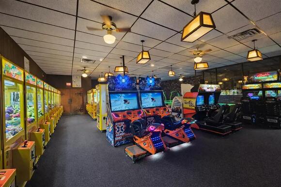 Upstate NY Is Home to a World-Record Roller Rink - NewsBreak