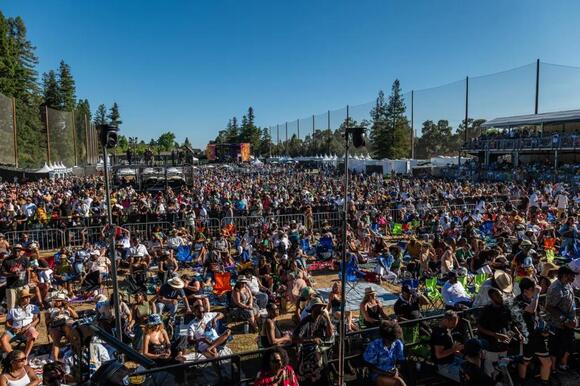 Blue Note Jazz Festival: The Black Radio Experience Drops Lineup, John ...