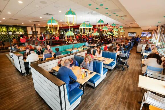 Restaurant Prices Are Quietly Rising Again (And Experts Say It's Only ...