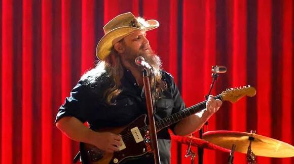 Chris Stapleton Reveals New Tour Stops With Lainey Wilson, Zach Top ...