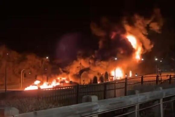 Cincinnati I-471 fire: Huge fireball erupts after fuel tanker crash as ...