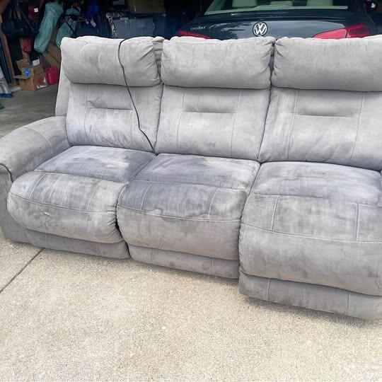 🎁 Freebies Up for Grabs in O’Fallon — Furniture & Home Goods - NewsBreak