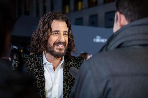 Did Oprah mock The Chosen star Jonathan Roumie? Viral rumors alleging ...