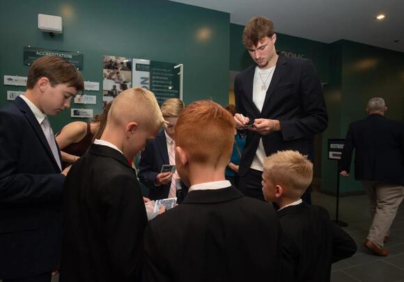 Cooper Flagg and the ‘Flagg 5’ back in Maine for mom’s hall of fame ...