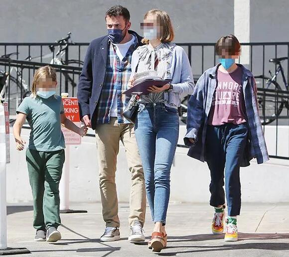 Ben Affleck & Jennifer Garner’s Kids: Meet Their 3 Kids - NewsBreak