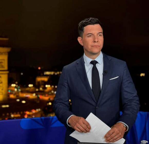 New NBC Nightly News Anchor, 46, Honors Tom Brokaw, 85 — A Journalist ...