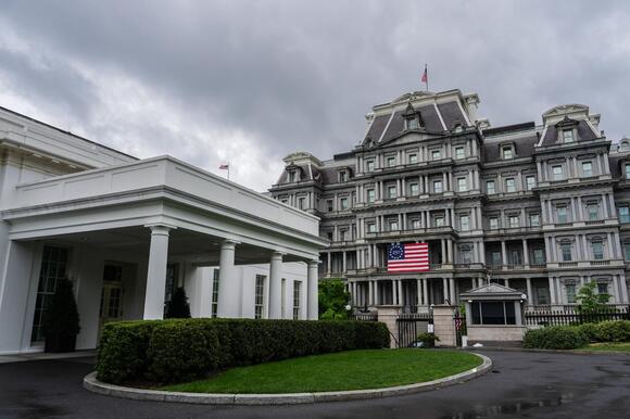 White House huddles with tech firms as Mythos raises cyber stakes ...