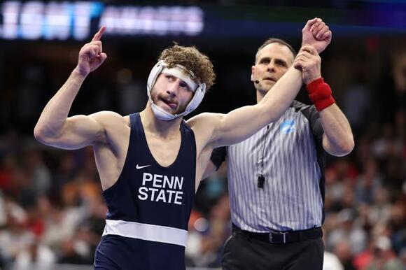 College wrestler sparks outrage after refusing to shake winner's hand ...