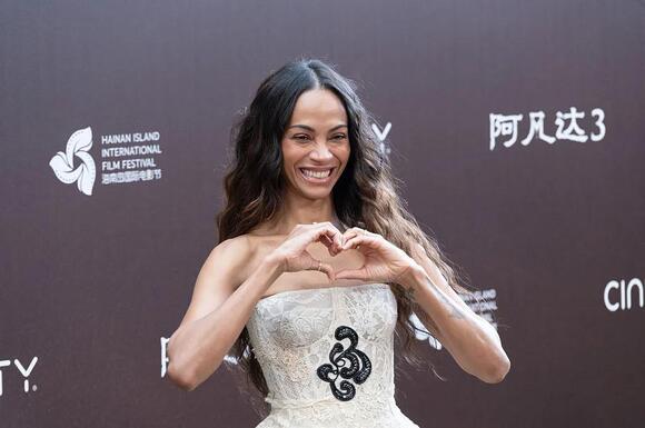 Zoë Saldaña’s Most Iconic Looks - NewsBreak