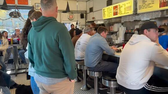 Hunter House Hamburgers moves to new location after 72 years - NewsBreak